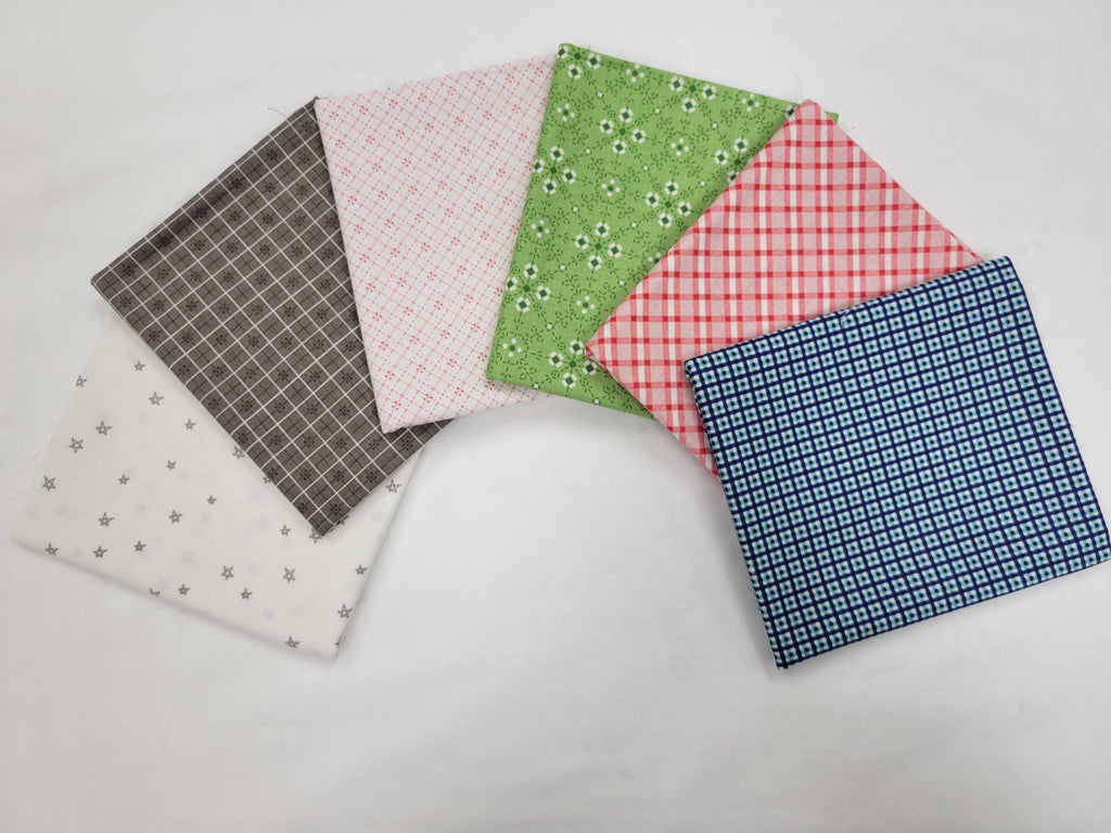 Bee Plaid Fat Quarter Bundle 6 pieces 6FQ-BEEPLAID - Lori Holt - Riley ...